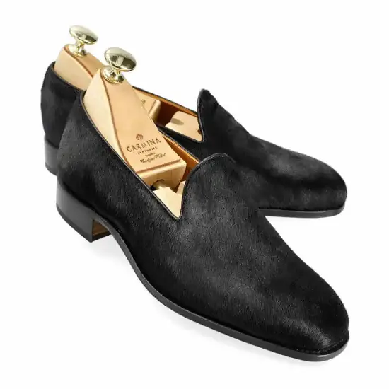 SLIPPERS MUJER PONY NEGRO | CARMINA
